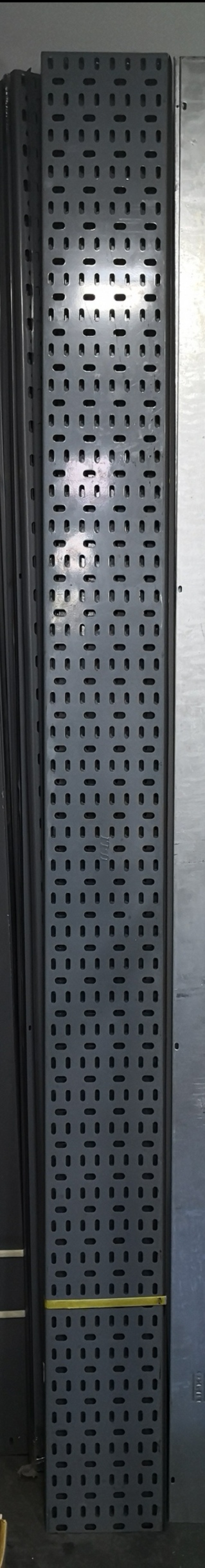 Uli 200mm G20 Cable Tray -Grey